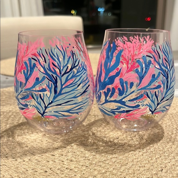 Lilly Pulitzer | Dining | Set Of 2 Lilly Pulitzer Colorful Coral Design ...
